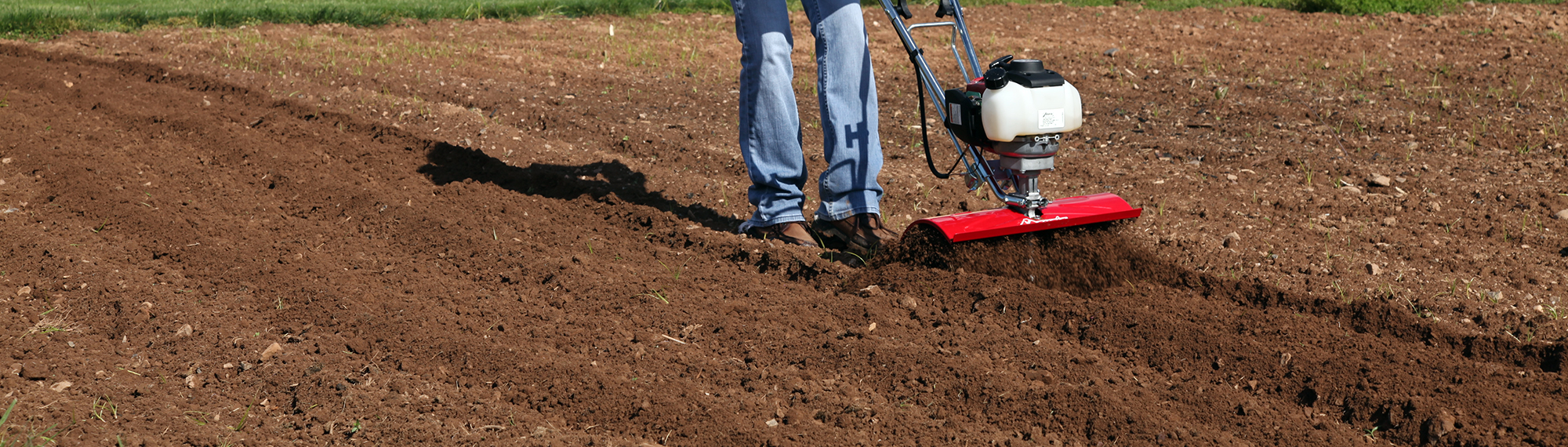 The Mantis XP Tiller/Cultivator | Mantis.com